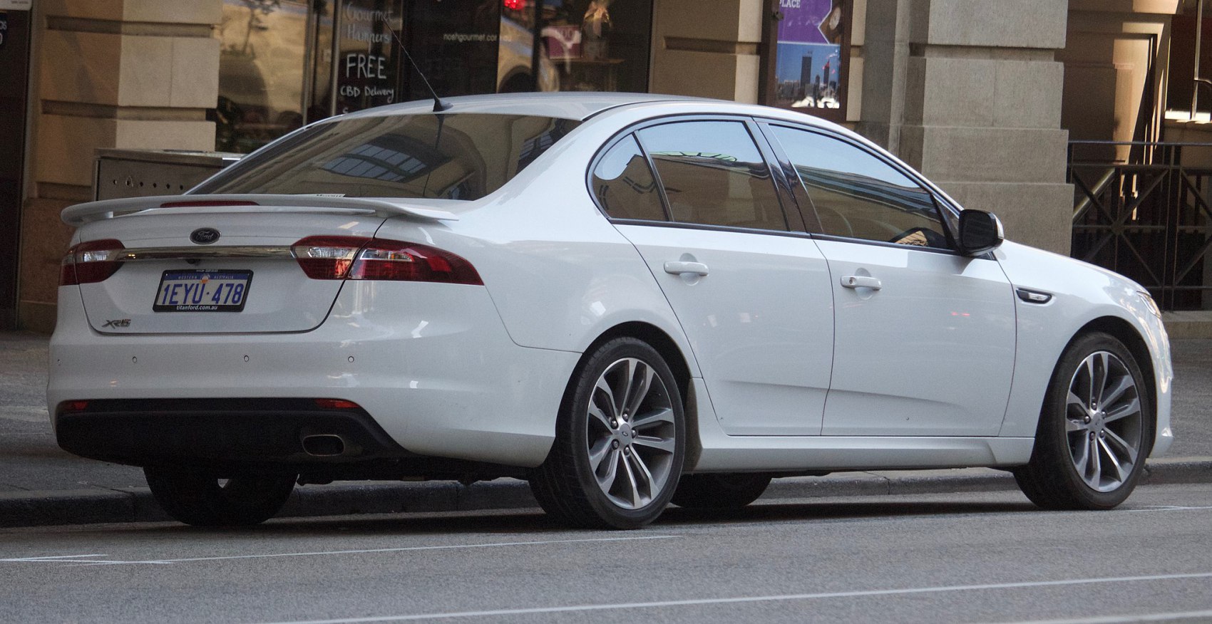 Ford Falcon technical specifications and fuel economy